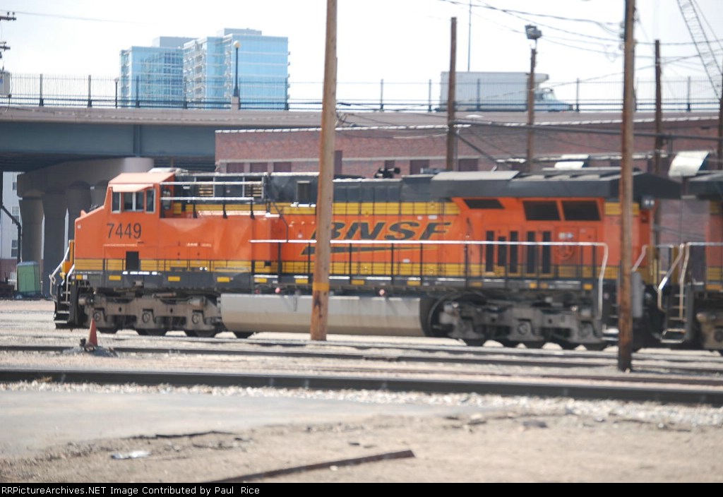 BNSF 7449